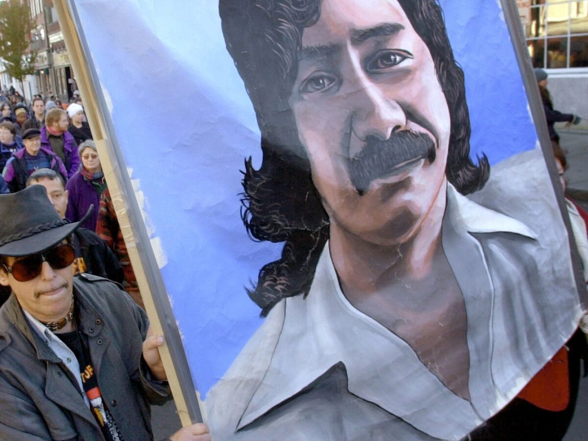 A Request To Obama: Free Political Prisoner And Activist Leonard Peltier
