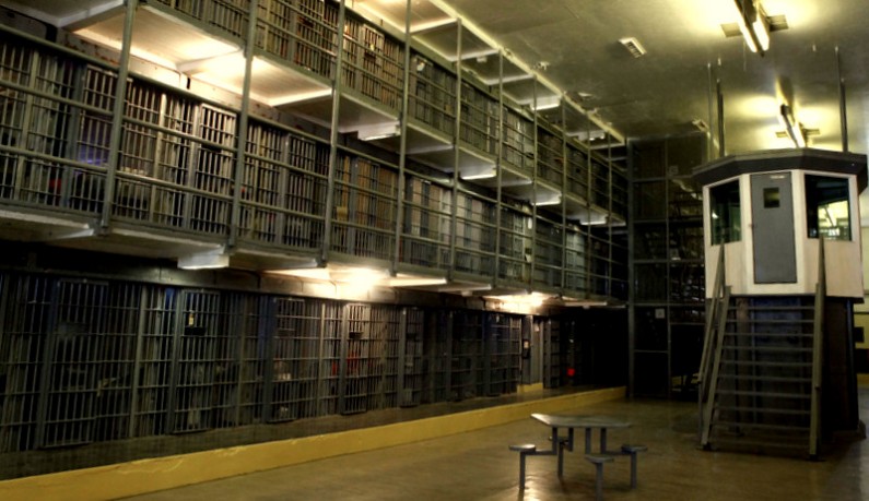 Private US Prisons Break Most Rules And It's The Govt's Fault
