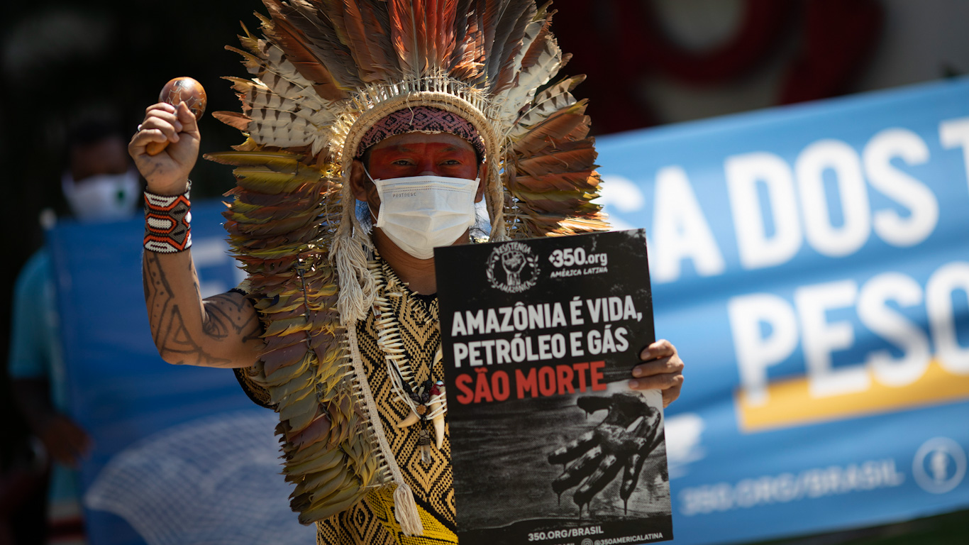 Photo: Indigenous protest against oil exploration in the Amazon